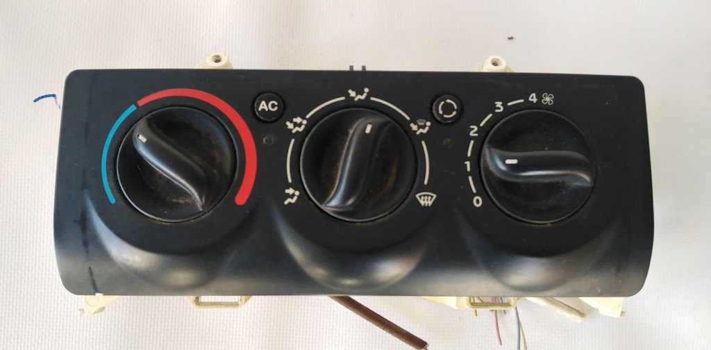 RENAULT CLIO 2001-2006 ΧΕΙΡΙΣΤΗΡΙΟ ΚΑΛΟΡΙΦΕΡ A/C 8200147160 - Partscoop ...