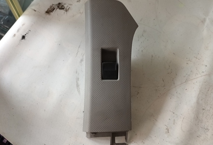 TOYOTA YARIS 2006-2011 ΔΙΑΚΟΠΤΗΣ ΠΑΡΑΘΥΡΩΝ ΜΟΝΟΣ 5pin 84810-0D030 ...