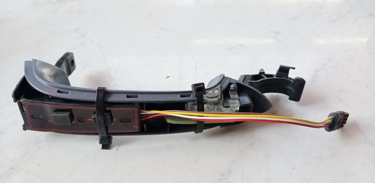 BMW X5 (G05) 2018-2023, BMW X5 (G05N) 2023- ΧΕΡΟΥΛΙ ΕΜΠΡΟΣ ΕΞΩ ΑΡΙΣΤΕΡΟ ...